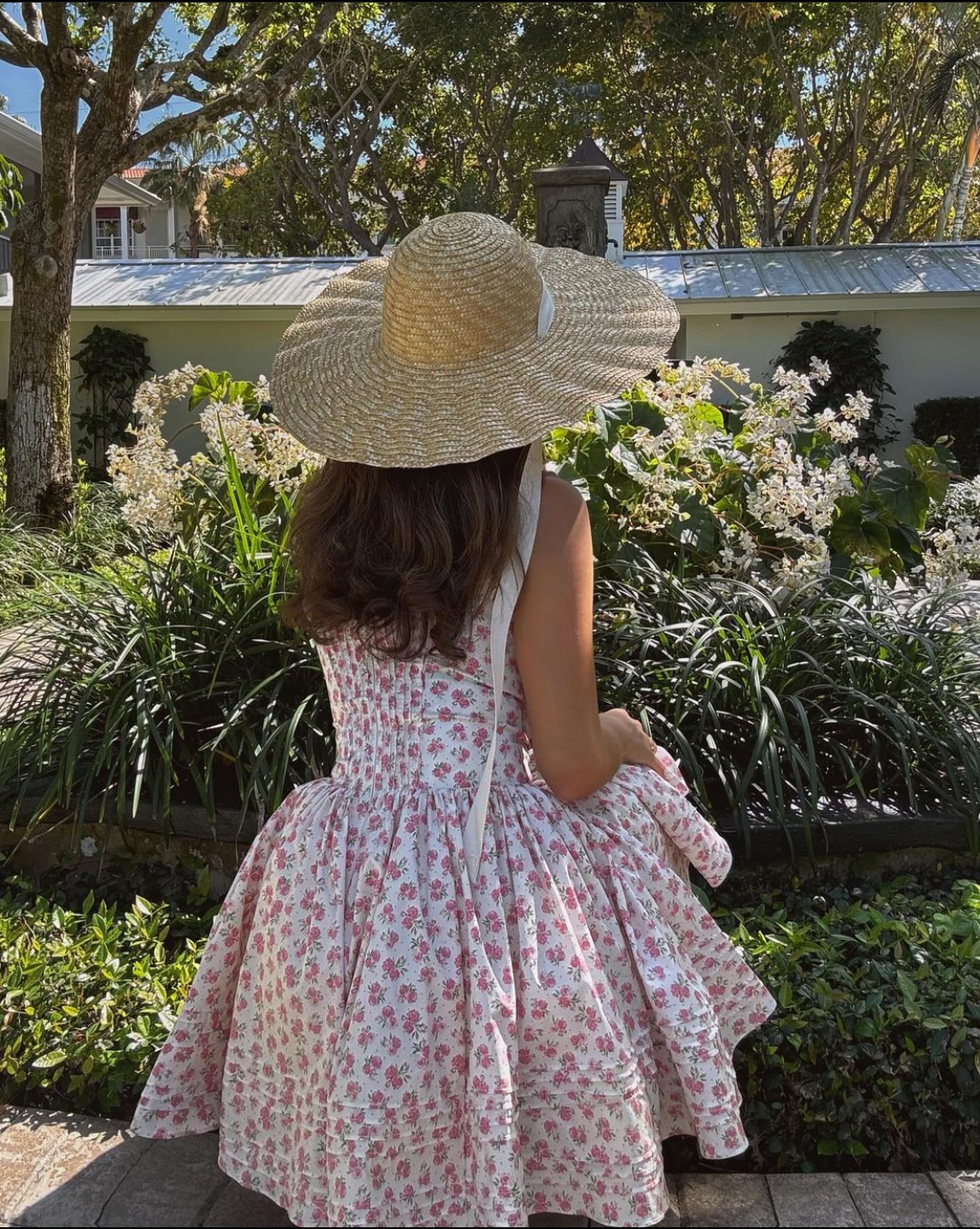 14 Soft Feminine Outfits To Enter Your Girly Era This Summer