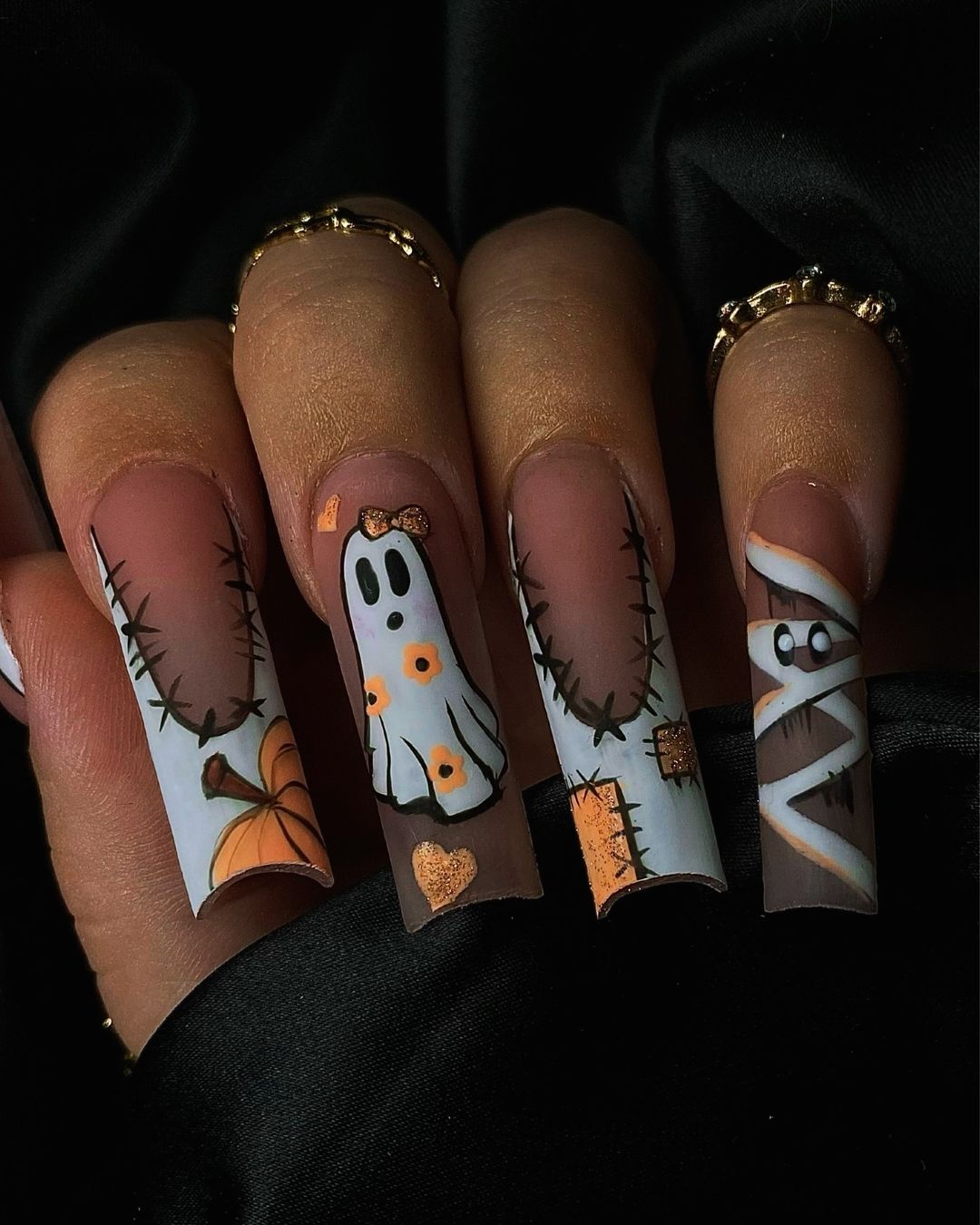 40 Spooktacular Halloween Nails Designs To Get Your Freak On