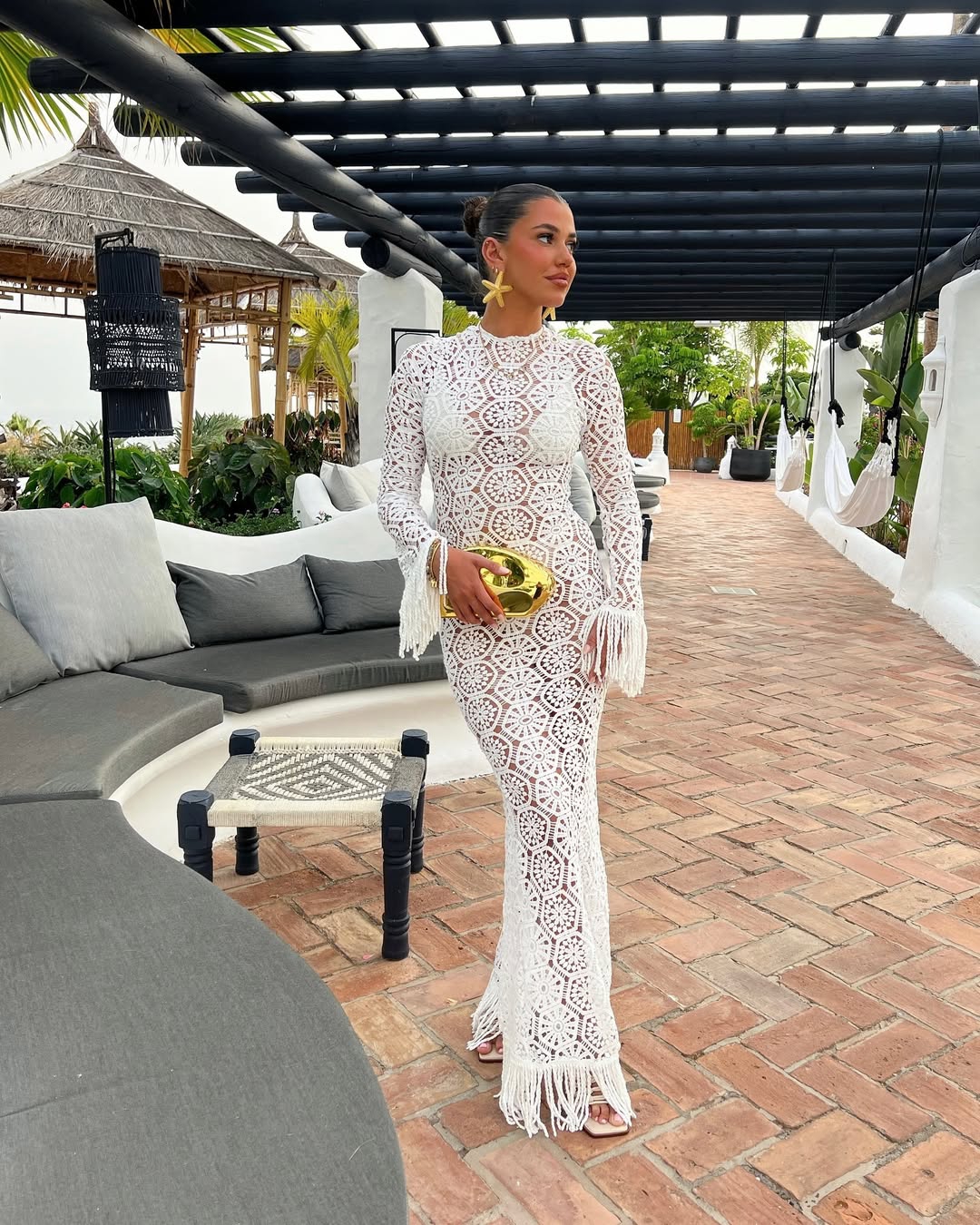 30 Beach Holiday Outfits For Every Party (Yes, Even That One)