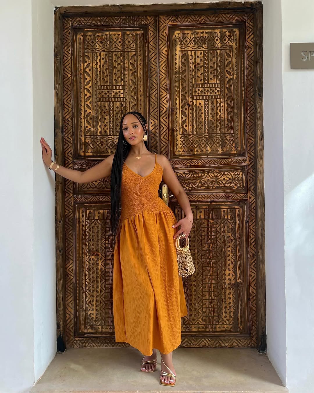 30 Beach Holiday Outfits For Every Party (Yes, Even That One)