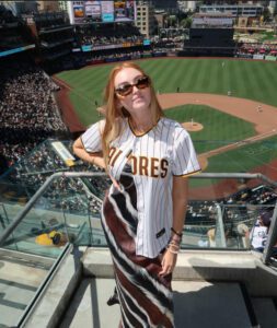 15 Cute Baseball Game Outfit Ideas That Are a Total Home Run