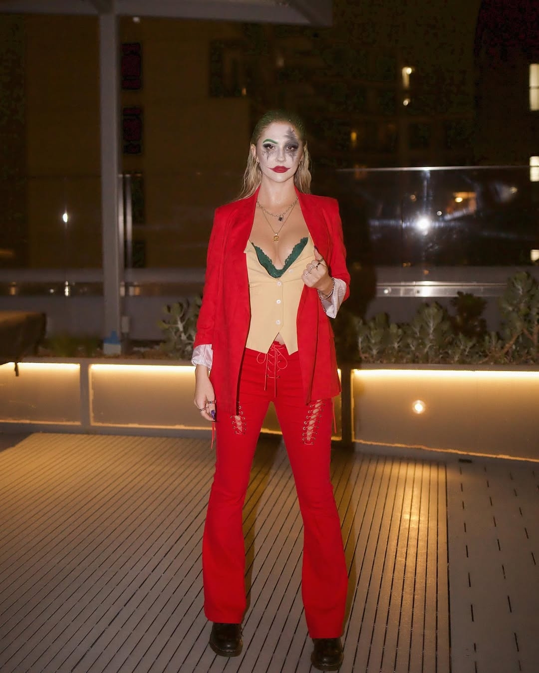 38 Easy Halloween Costumes That Scream Main Character Energy