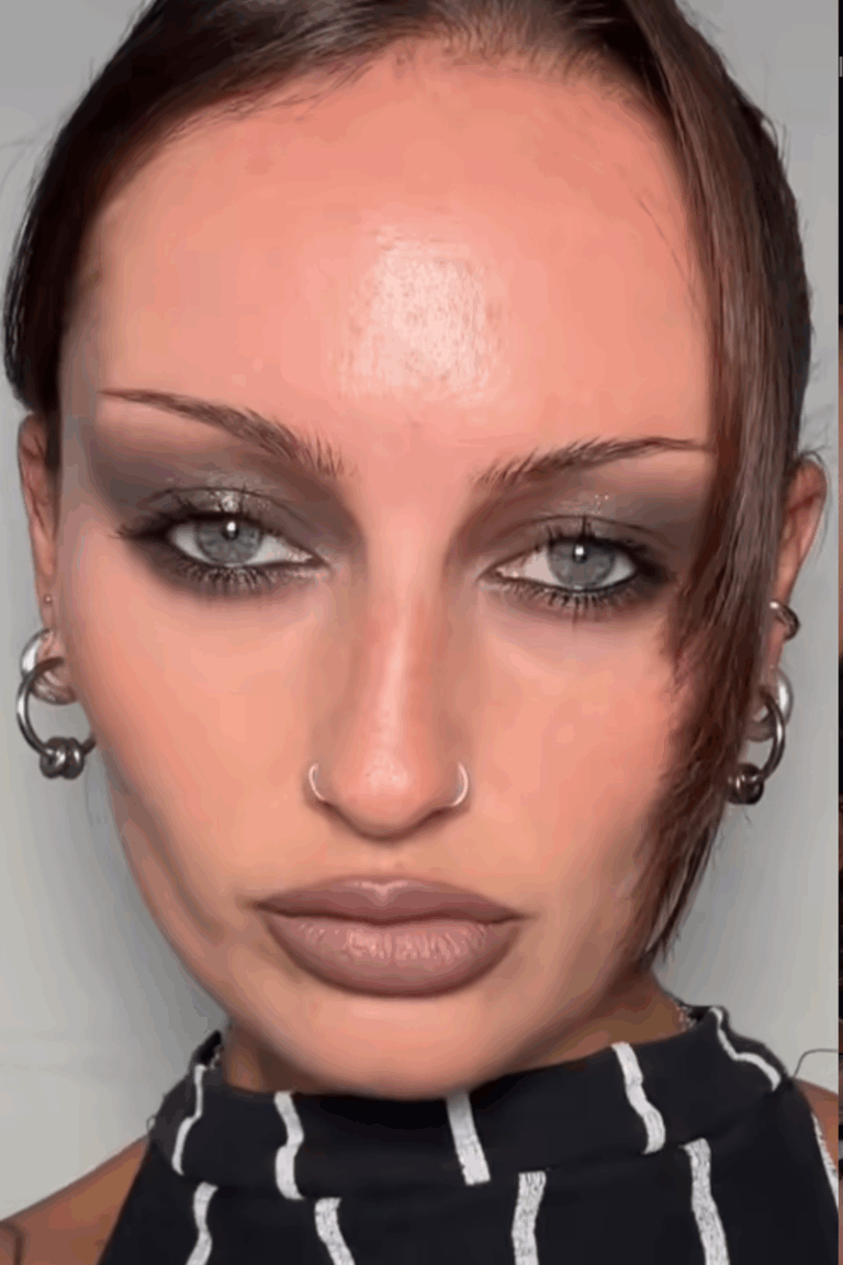 17 Grunge Makeup Ideas to Nail That ’90s Cool-Girl Aesthetic